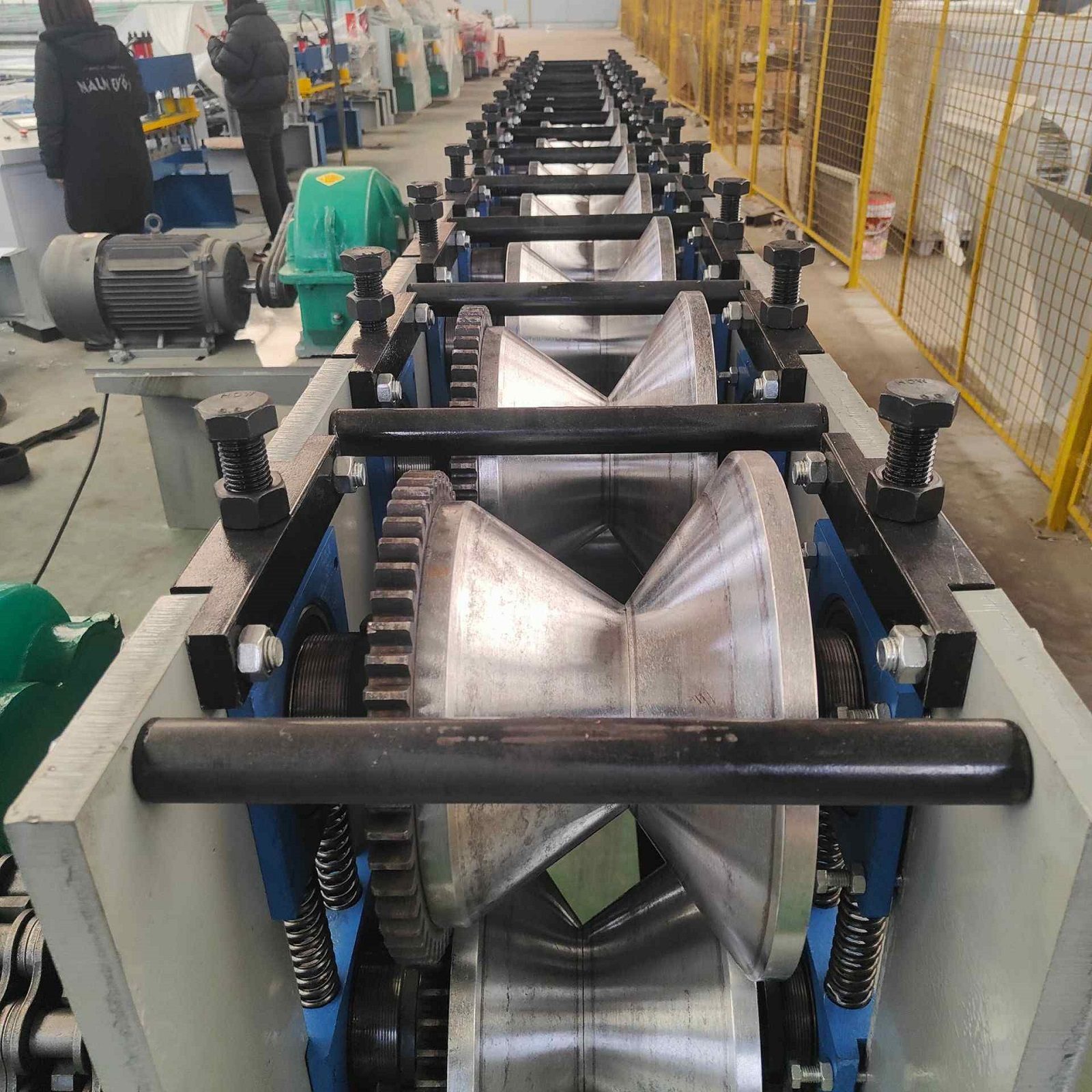 Round to Square Tube Roll Forming Machine - ALEKVS