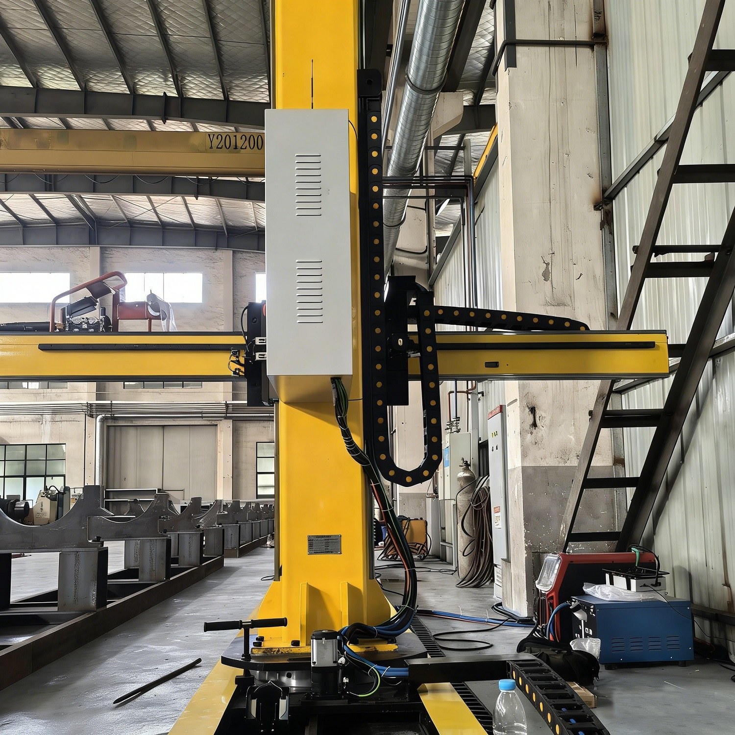 Rail-Mounted Welding Column and Boom Manipulator - ALEKVS